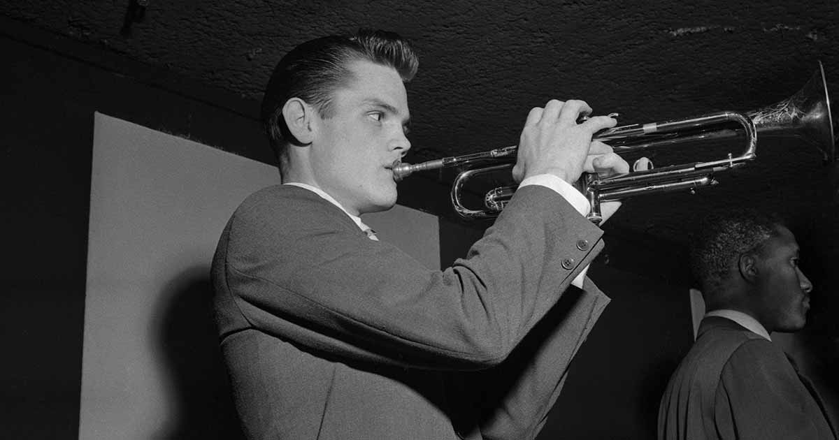 Chet Baker, le James Dean du jazz – RivesNews